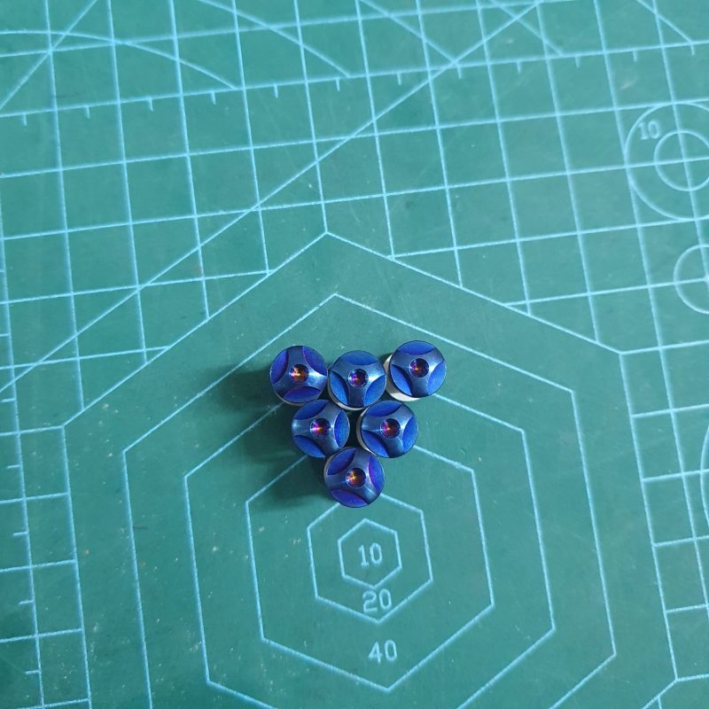 Tristar Anodized – Pivot Screw – Zees Knife Supplies